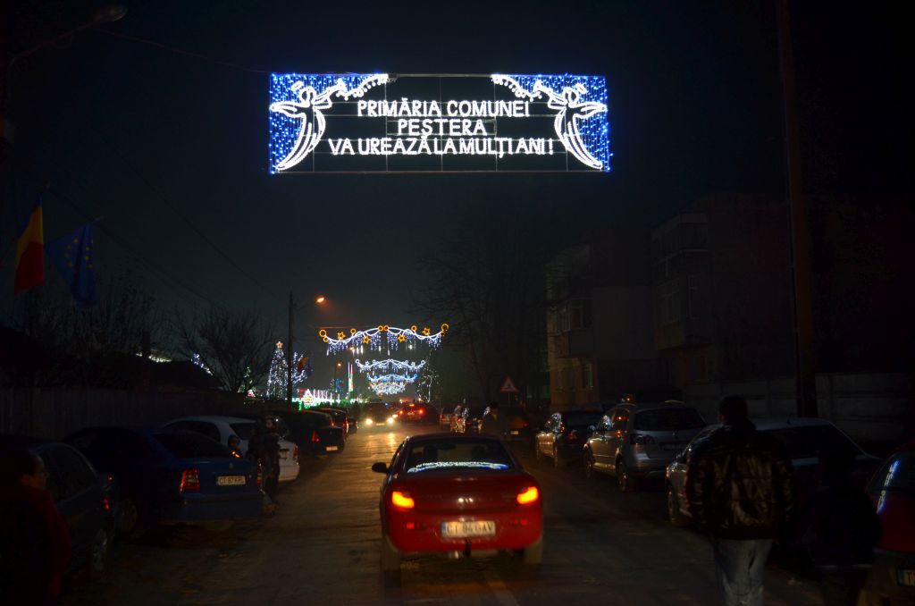 Cea mai ca lumea comuna din Romania, Pestera! - Români Ca Lumea